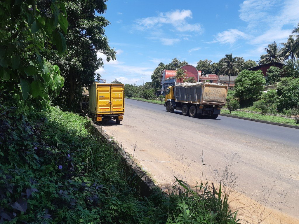 At chalakudy koratyy NH 1.5 acre land - Chalakudy Properties ...